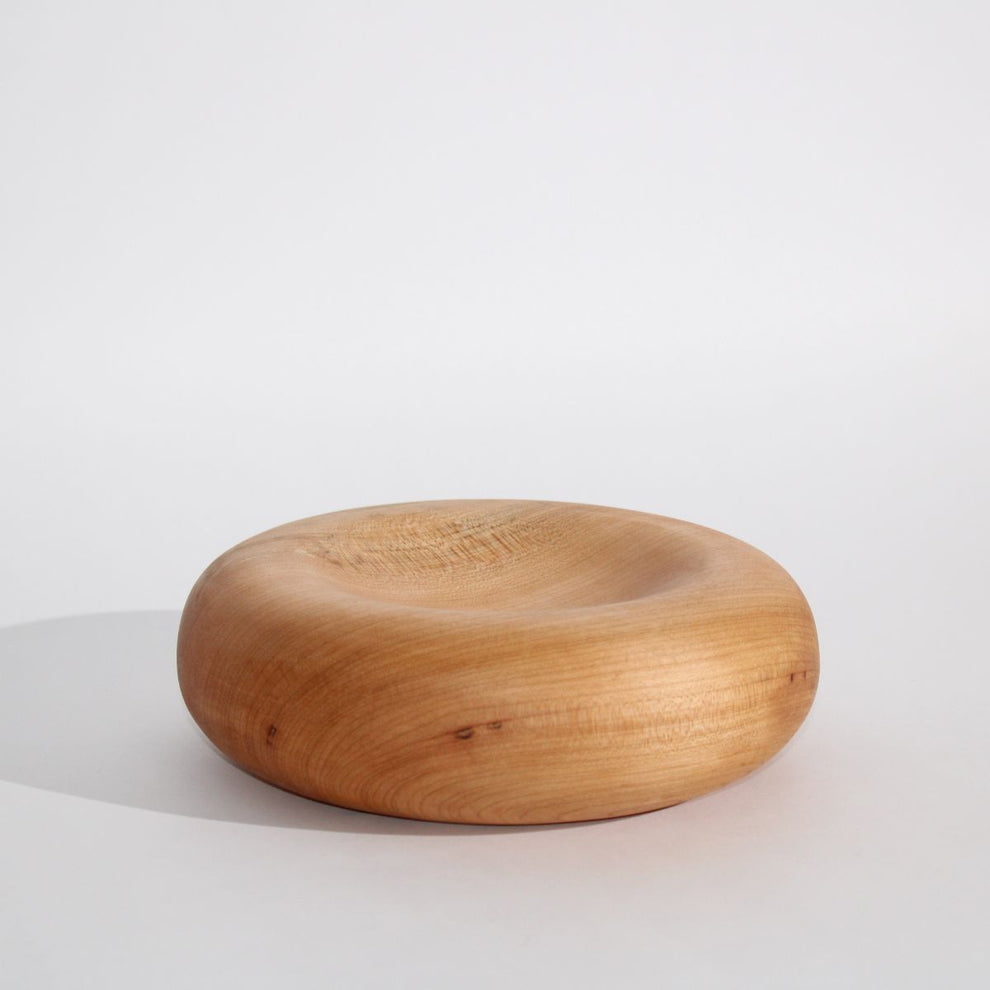 Elise McLauchlan, Large Donut Bowl, Maple Wood – DOMA